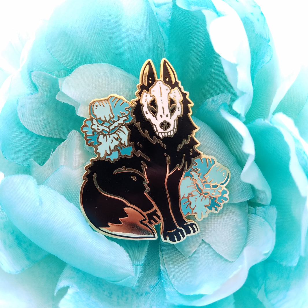 Enamel Pins – SleepingWolvesArt